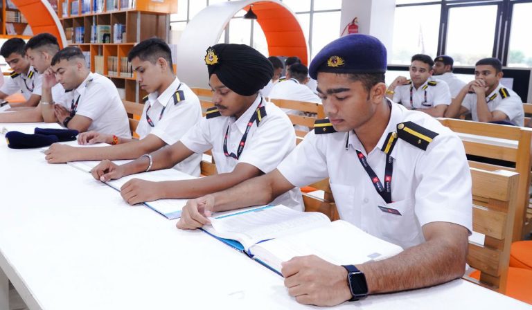 DNS and BSc Nautical Science: Which Course Is Better?
