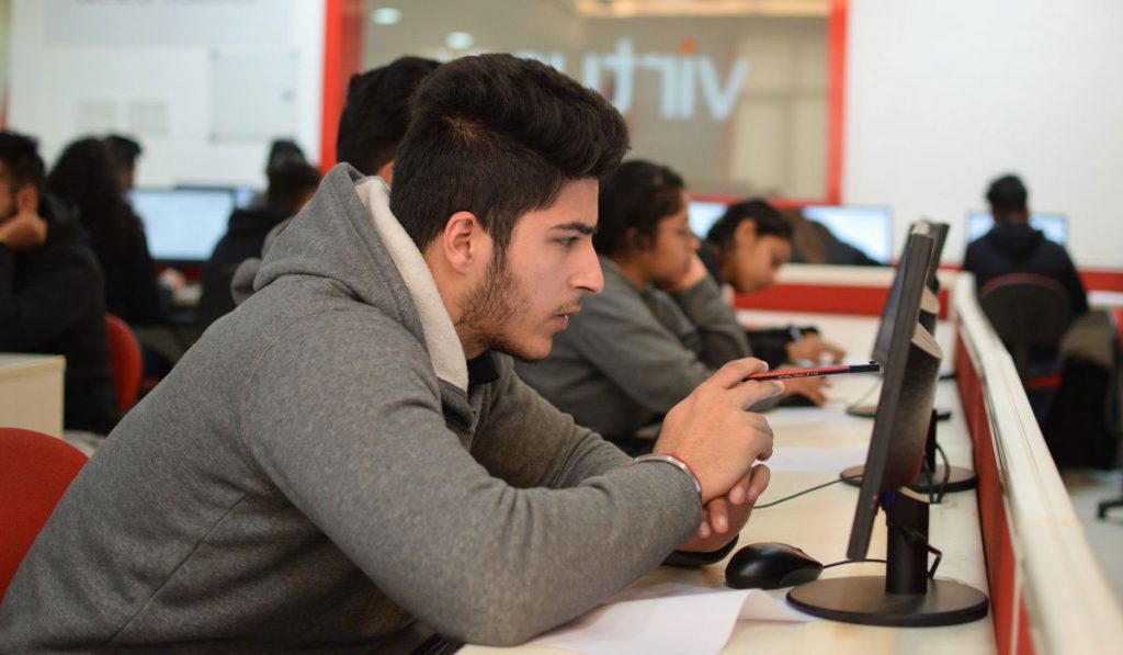 Exploring Beginner-Friendly Computer Science Projects: 12 Intriguing ...