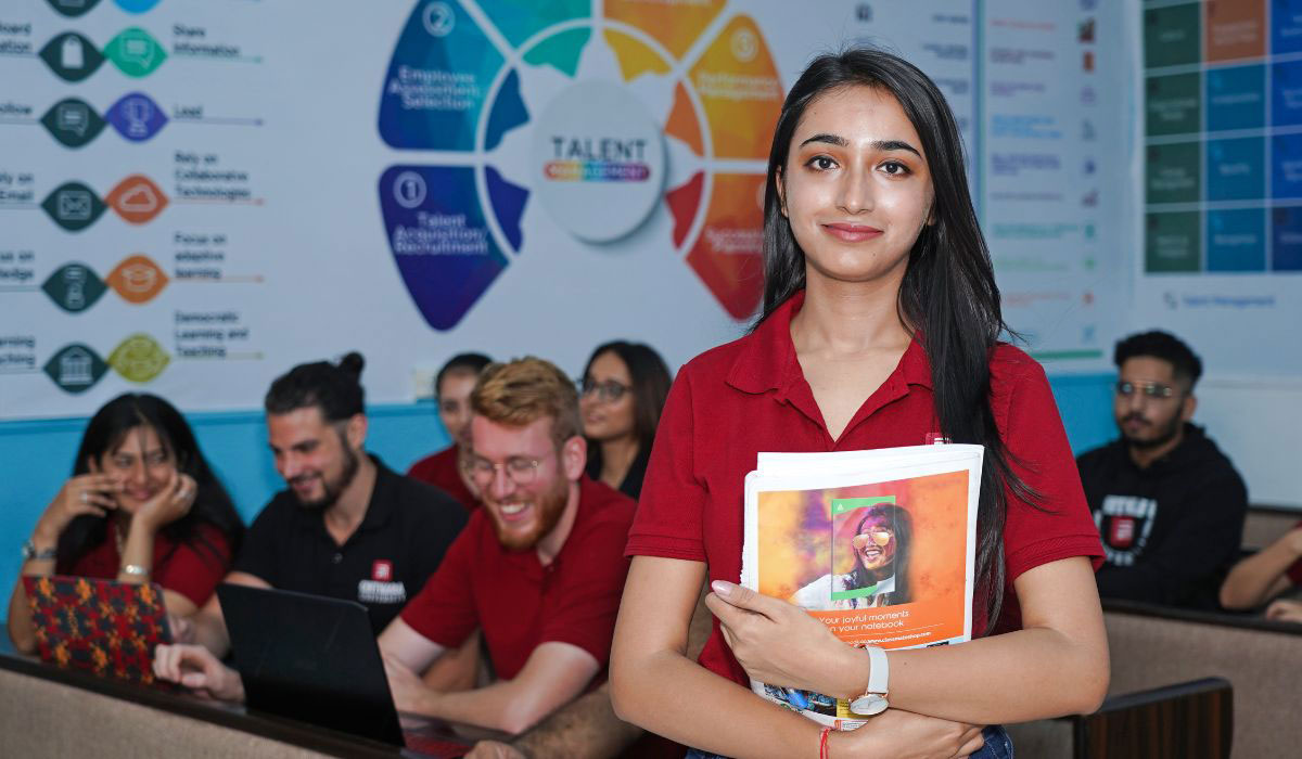 MBA in HR vs MBA in Marketing – Career, Salary, Jobs