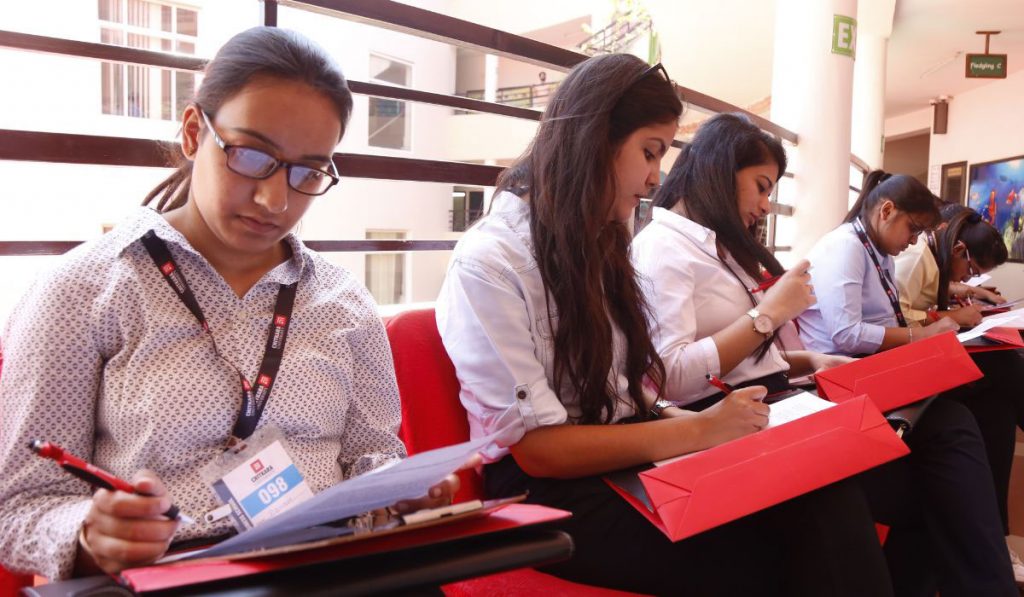 University Admission Guide: How to Choose the Right College